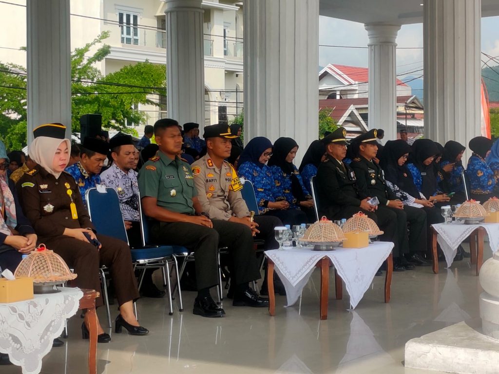 Penjabat Wali Kota Palopo Pimpin Apel Penertiban Alat Peraga Kampanye dalam Kolaborasi dengan ...