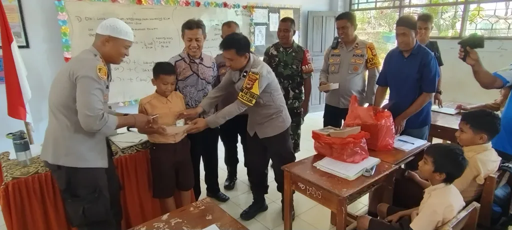 Polres Palopo Gelar Program Makan Bergizi Gratis di SDN 35 Lamandu - SPIRITKITA